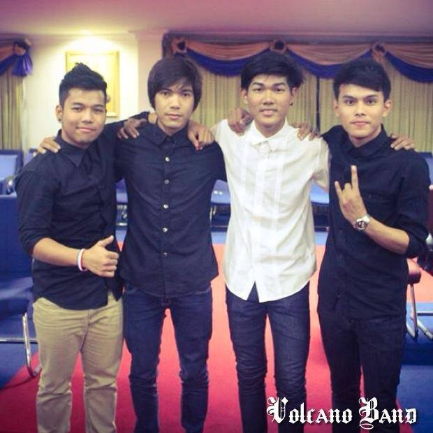 រសជាតិថ្មី បទចម្រៀង Original "ប្រុសដែលអូនលែងត្រូវការ" ពីក្រុម Volcano ...